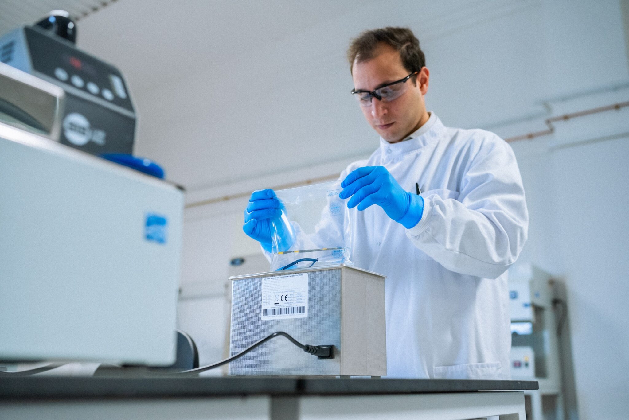 Medical Device Manual Cleaning: Everything You Need to Know | Test Labs UK